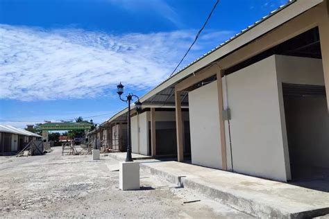 Setelah Setahun Pembangunan Rampung Kios Baru Pasar Senaken Sepi