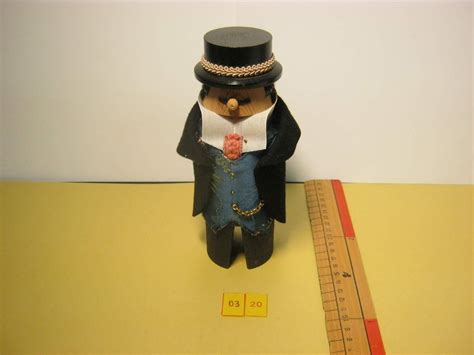 Se produkter som liknar Träpatron Trä Patron 20 cm på Tradera