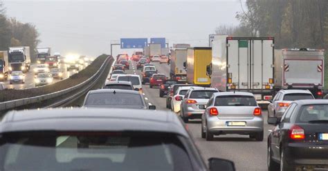 Wyjazd do Niemiec na Święta a kwarantanna i rejestracja wjazdu Co musi