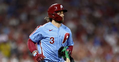 Phillies Bryce Harper Says He S Fine After Injury Vs Braves Hit