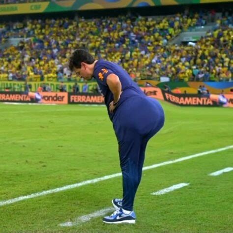 Web faz memes derrota do Brasil para o Uruguai Diniz é o principal