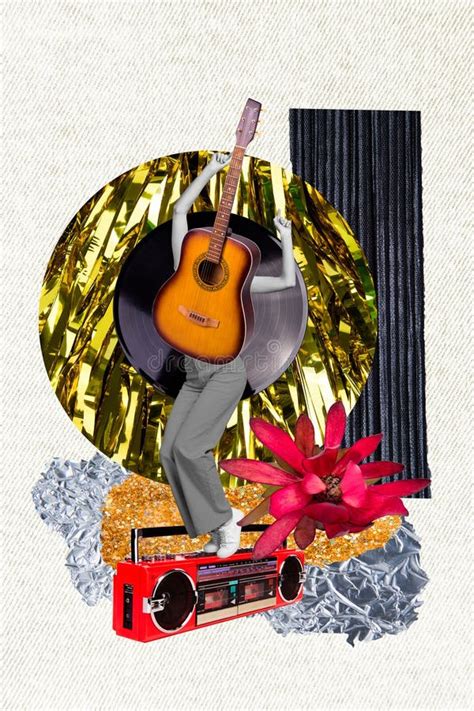 Imagen De Collage Vertical De Mini Color Blanco Negro Sobre Guitarra