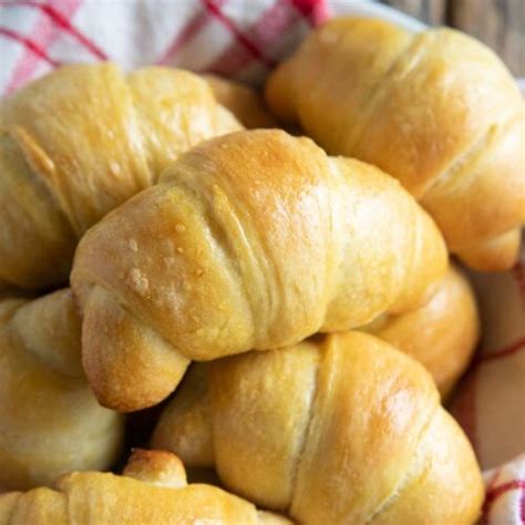 Super Buttery Homemade Crescent Rolls The Dough Dabbler