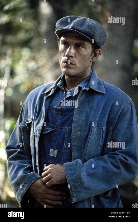 Sep 16 1992 Los Angeles CA USA John Malkovich Comme Lennie Small