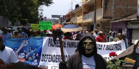 La CETEG marcha en Guerrero por el Día del Maestro El Informador