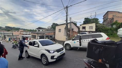 Homem mata esposa a facadas dentro de casa após discussão em Manaus