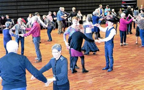 Danserien ar Goued 120 danseurs au fest deiz Le Télégramme