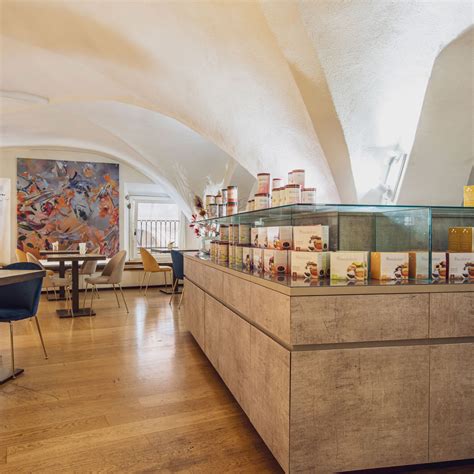 Come Arredare Un Bar Moderno Momenti