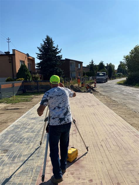 Przebudowa ulicy Stanisława Staszica Są utrudnienia Miasto Zduńska Wola