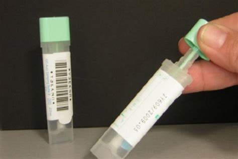 Programa de cribado de cáncer de colon en boticas caso de éxito