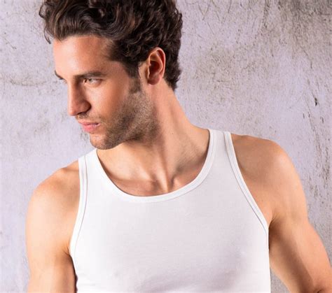 Esperienza ventennale in intimo uomo di altissima qualità Fraly