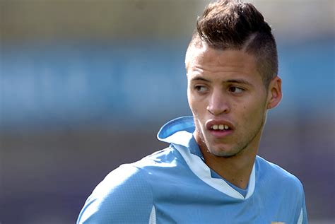 Tenfield Sub 20 Nicolás López sentido y Pais suspendido
