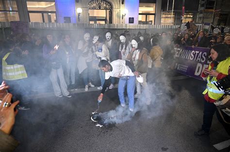 La manifestación rebelde del 8 M en Madrid contra Montero y la ley
