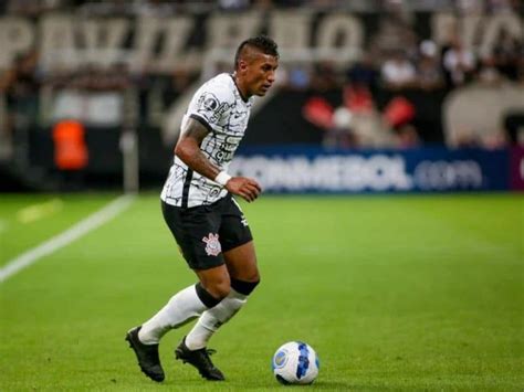 Paulinho volta para pré temporada do Corinthians