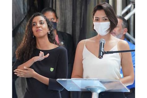 Michelle Bolsonaro marca presença na inauguração do novo Centro de