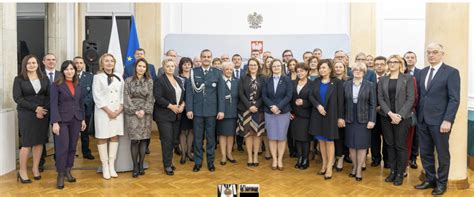 Naczelnik Pierwszego Urzędu Skarbowego w Koszalinie uhonorowany odznaką