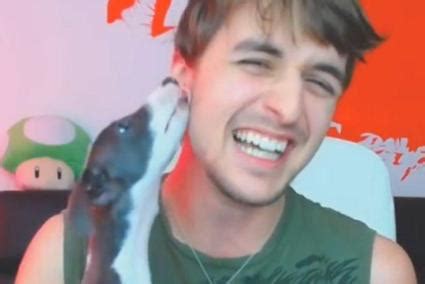 Un Juez Condena Al Youtuber Dalas Review A Indemnizar A Su Exsuegro Y