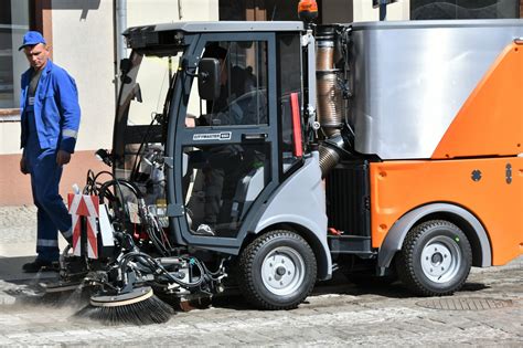Nowoczesna Maszyna Do Porz Dku I Czysto Ci W Gminie Rudna Zmiedzi Pl