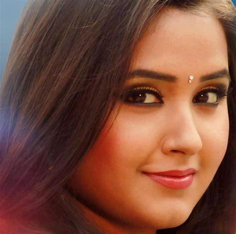Kajal Raghwani Hot Wallpapers Picture Image Gallery HD Photos Pics