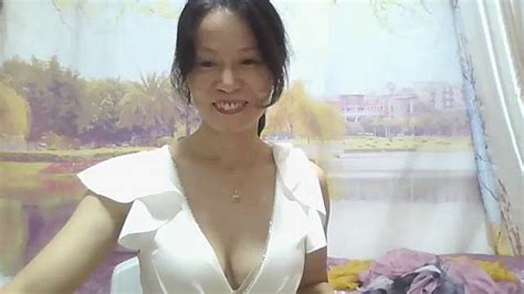 HaraVoss Naked Stripping On Cam For Live Sex Video Chat PrettyPussy