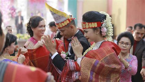 Mengenal Rangkaian Prosesi Pernikahan Adat Batak Toba