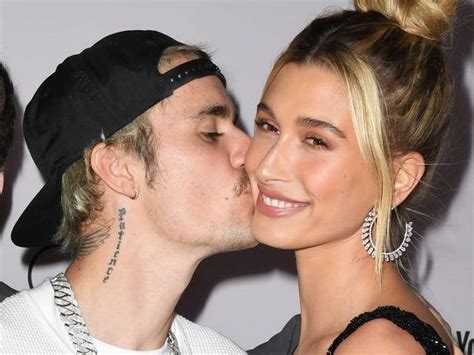 Hailey Bieber Shuts Down Pregnancy Rumours After Justin S Mom And Dad