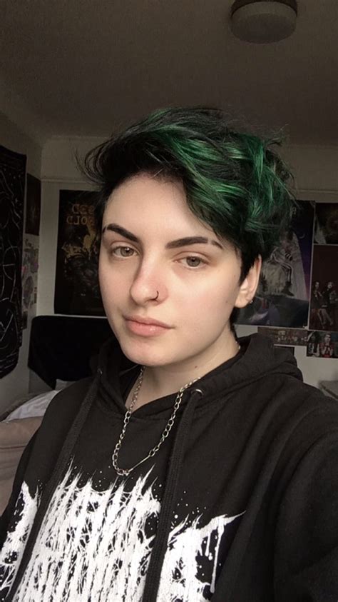 30 Glamorous Light To Dark Green Hair Styles Trending Now Artofit