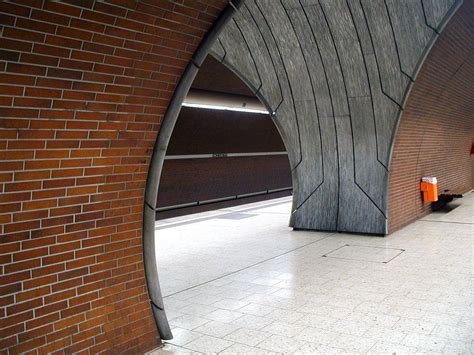 U Bahnhof Schweinau Blick in westliche Tunnelröhre in Flickr