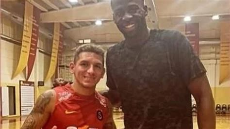 Fernando Muslera Y Lucas Torreira Compartieron Un Entrenamiento Con Una