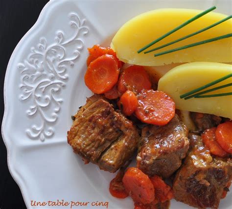 Une table pour cinq Sauté de veau aux carottes et thym