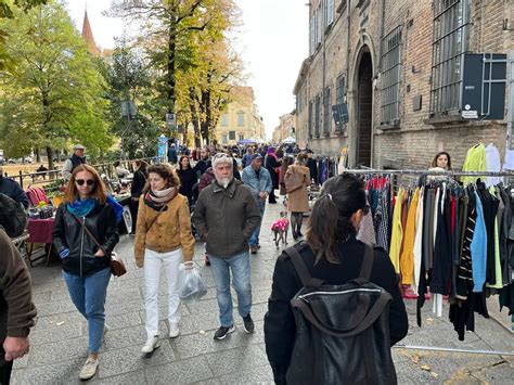 Lestate Di San Martino Fa Miracoli Il Rinascimento Sfila In Quartiere