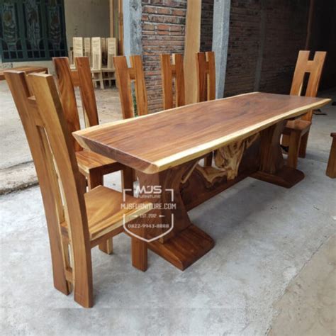 Meja Makan Kayu Trembesi Simple Kaki Besi MJS Furniture Jepara