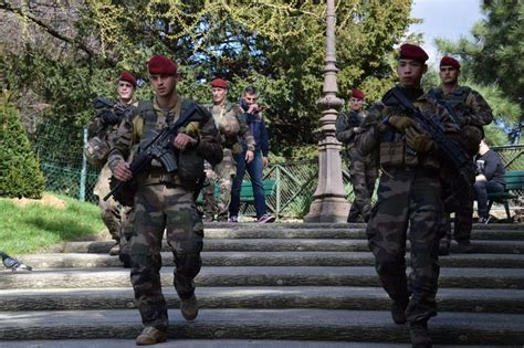 Opération Sentinelle le 8e RPIMa de Castres mobilisé à Paris