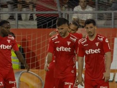 Video UTA Arad Gloria Buzău 5 1 Bătrâna Doamnă continuă în