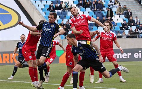 Live Ticker FCS Sichert Sich Punkt Gegen Bielefeld In Letzter Sekunde