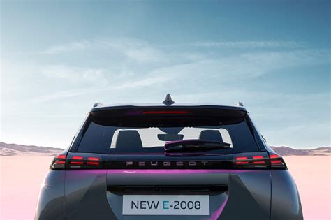 Officieel Facelift E Peugeot 2008 2023 Groter Rijbereik AutoGids