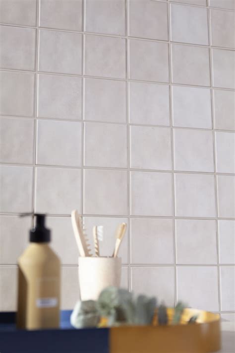 Prisma Off White Mesh BR 7 5x7 5 Eliane Revestimentos