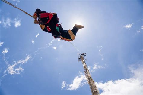 La danza del Palo Volador alegra la feria de Joyabaj Knal 4 Quiché
