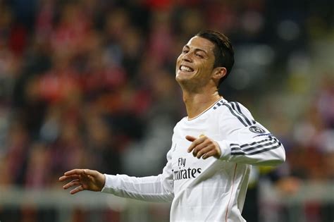 C Ronaldo chega a 16 gols e vira maior artilheiro de uma edição da