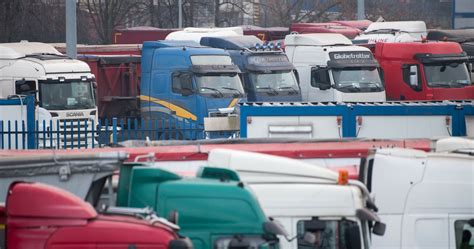 Zmiany W Przepisach Chodzi O Kierowc W Zawodowych Motoryzacja W