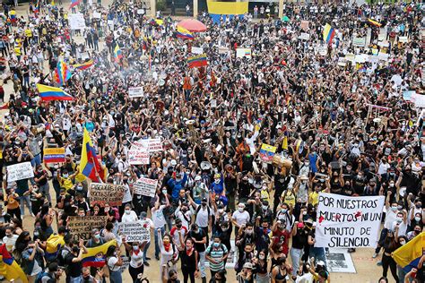 Las protestas en Colombia se mantienen vivas al grito de no más
