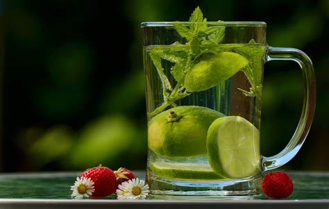Les bienfaits de leau citronnée