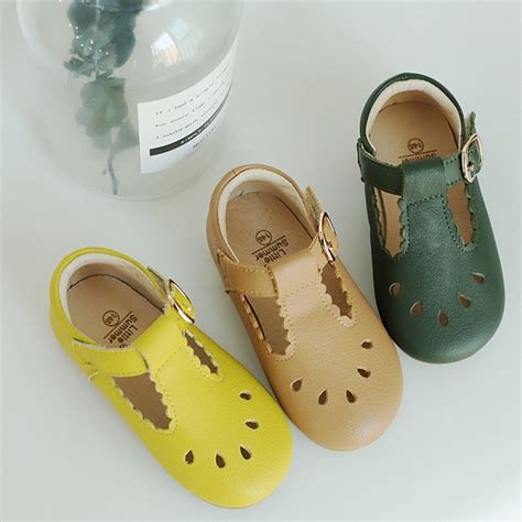 Sandalias de las muchachas del cuero genuino hecho a mano laciness bebé