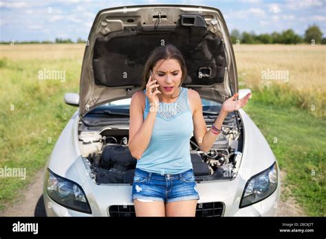 Broken Down Car Hi Res Stock Photography And Images Alamy