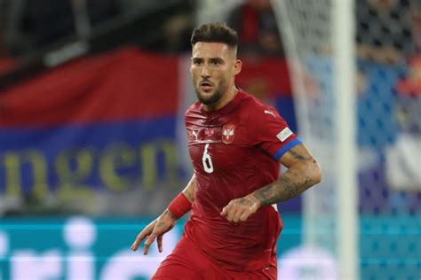 OD CIFRE ĆE VAS ZABOLETI GLAVA Nemanja Gudelj jedan je od najbogatijih