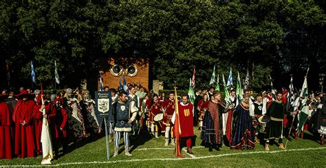 Festa Del Barbarossa La Storia Quartiere Di Canneti San Quirico D