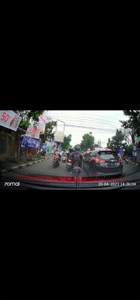 Radio Prfm On Twitter Rt Syannastasja Ada Preman Maksa Minta Minta