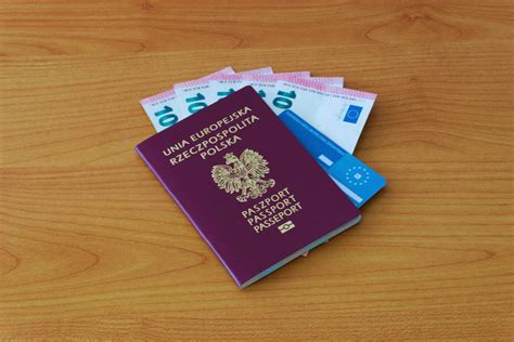 EKUZ Europejska Karta Ubezpieczenia Zdrowotnego Podróże dalekie i