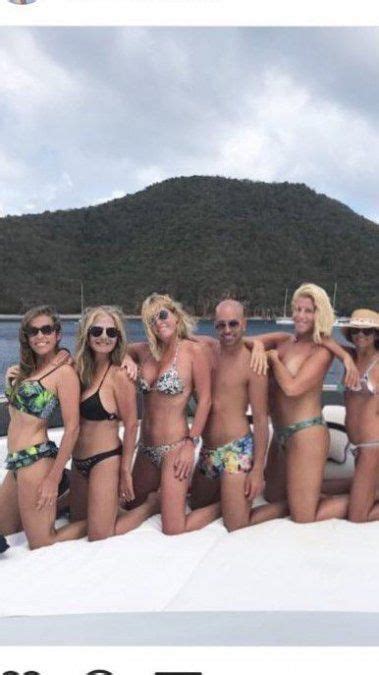 Miami El Topless De La Hermana De Una Famosa Rubia