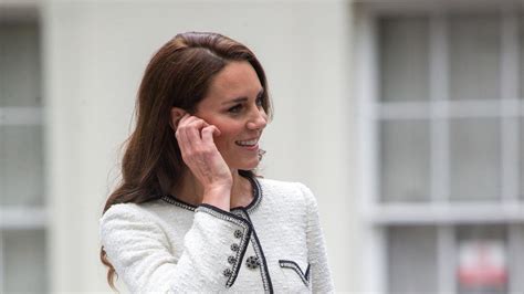 Así ha sido la reaparición en público de Kate Middleton por un bonito